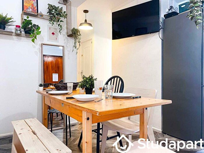 Appartement à louer - Gratte Ciel, Villeurbanne - 1 pièce - 1 chambre