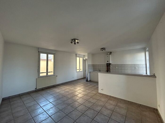 Montbrison, Centre-ville : Appartement 2 pièces à louer