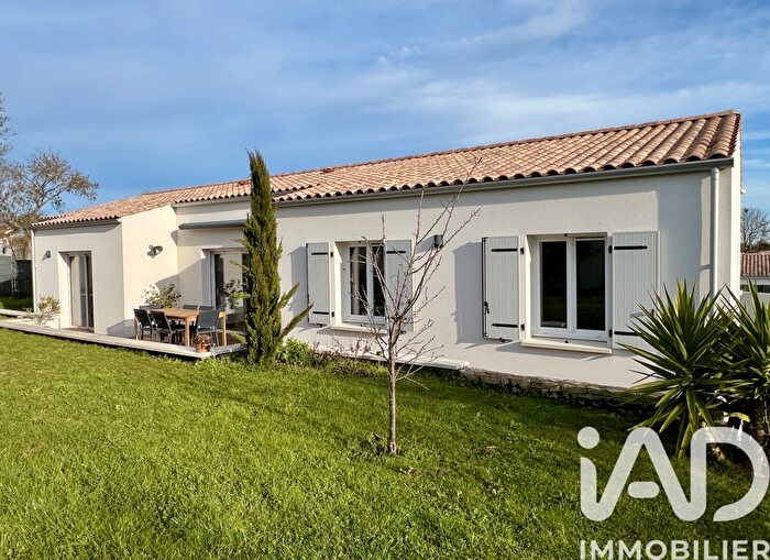 Maison à vendre - Breuil-Magné - 6 pièces - 4 chambres