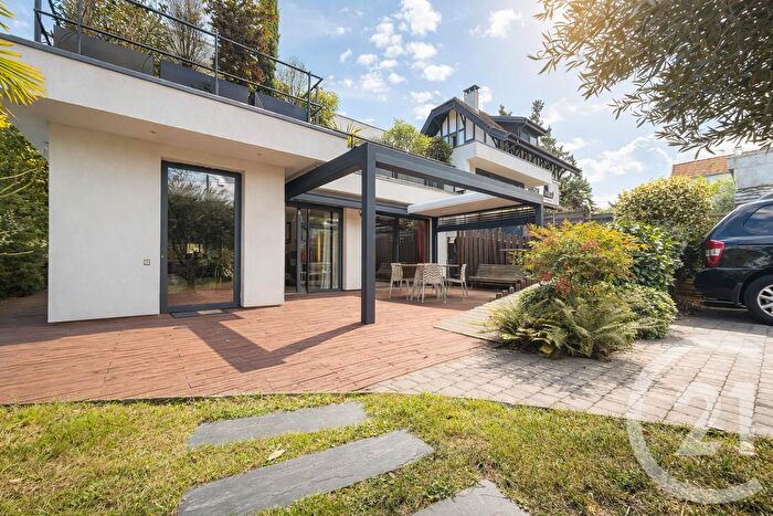 Maison à vendre - Saint-Maur-des-Fossés, Parc de Saint-Maur - 6 pièces - 5 chambres