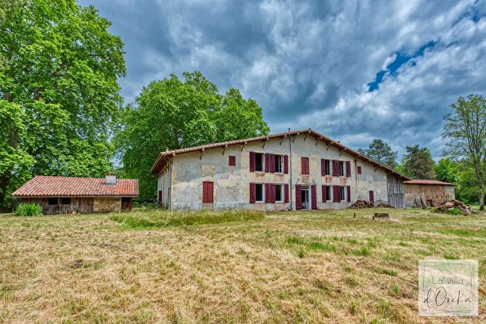 Maison à vendre - Saint-Symphorien - 10 pièces