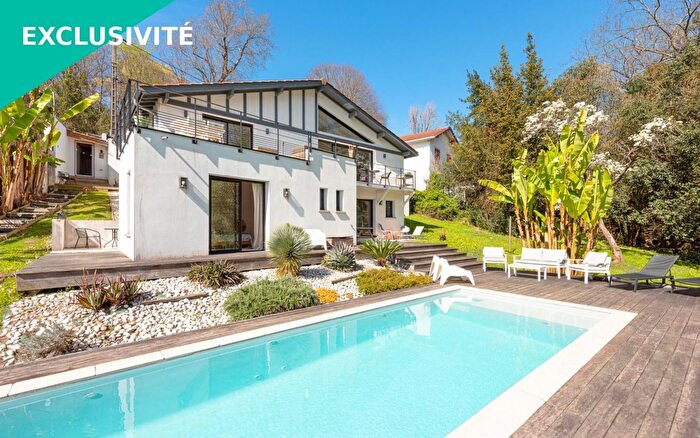 Maison à vendre - Hendaye, Plage, Sopite, Aguerria, Corniche - 5 pièces - 3 chambres