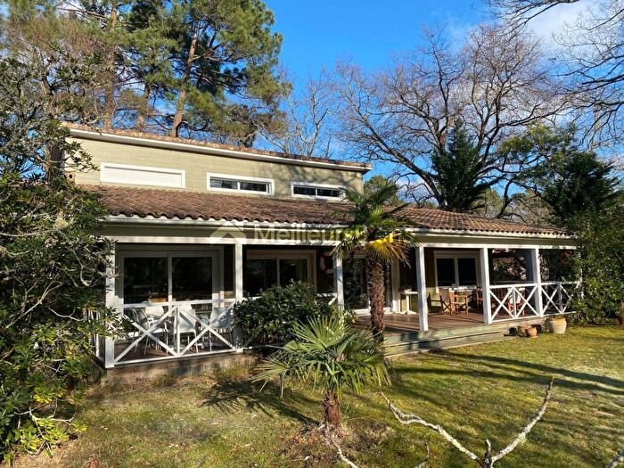 Maison à vendre - Arès - 5 pièces - 5 chambres