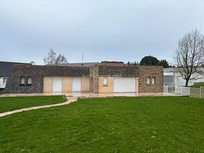 Maison à vendre - Ploumagoar - 7 pièces - 4 chambres