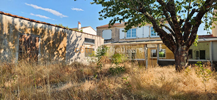 La Roche-sur-Yon, Val d'Ornay, Saint-André d'Ornay, Forges : Maison 5 pièces à vendre