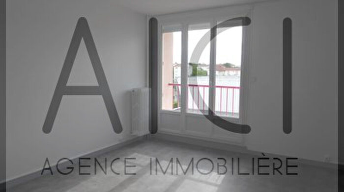 Besançon, Montrapon, Fontaine Ecu, Montboucons, Montjoux : Appartement 4 pièces à louer