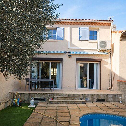 Maison à vendre - Trets - 6 pièces - 4 chambres