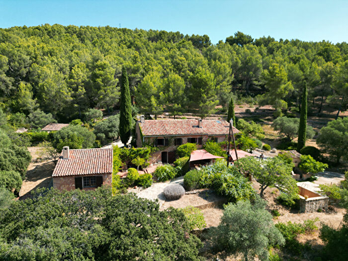Maison 10 pièces à vendre à Bandol