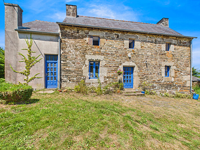 Maison à vendre - Plonévez-du-Faou - 4 pièces - 3 chambres