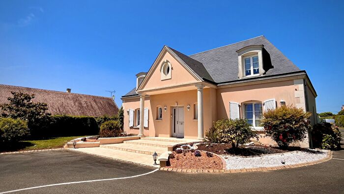 Maison à vendre - Saint-Cosme-en-Vairais - 6 pièces - 4 chambres