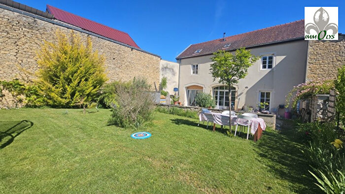 Maison 5 pièces à Meuilley, à vendre
