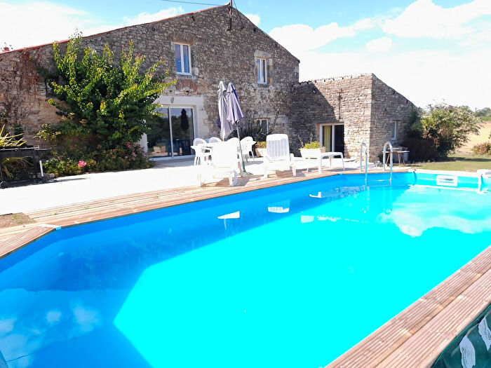 Maison à vendre - Saint-Martin-des-Fontaines - 11 pièces - 8 chambres