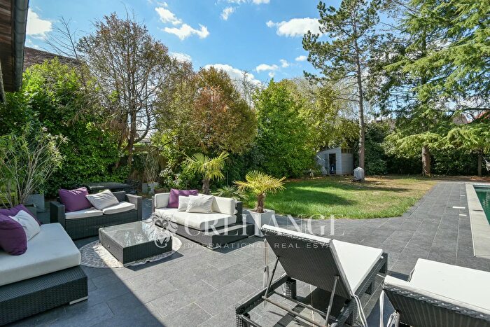 Maison 7 pièces à La Celle-Saint-Cloud, La Feuillaume, à vendre