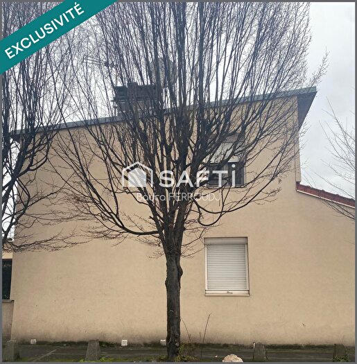 Maison à vendre - Bondy, Noue Caillet, Terre-Saint-Blaise - 4 pièces - 3 chambres