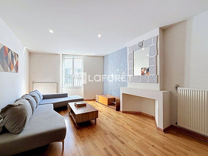 Centre Ville, Bourg-en-Bresse : Appartement 4 pièces à louer