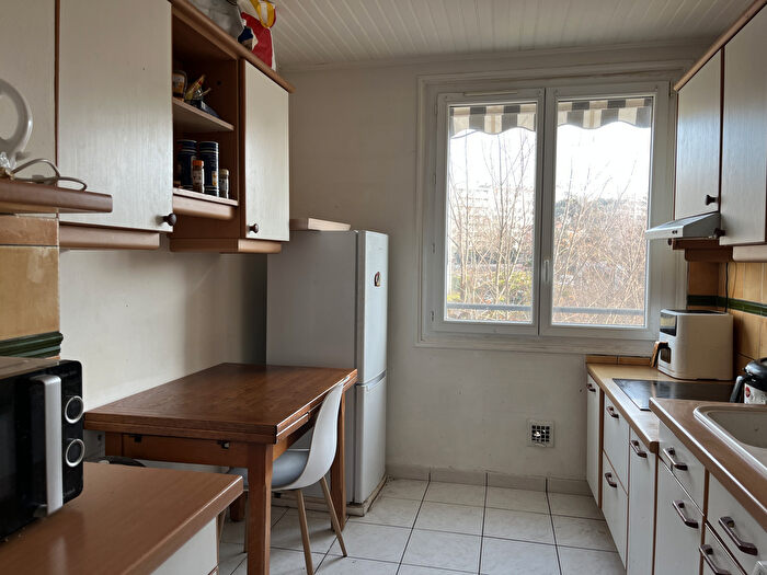 Appartement à vendre - Lyon e , Bachut, Transvaal - 3 pièces - 2 chambres