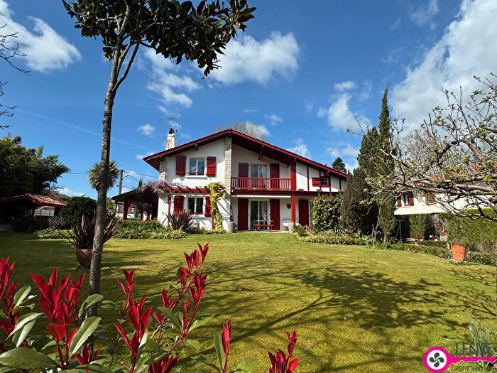 Maison à vendre - Hasparren - 6 pièces - 5 chambres