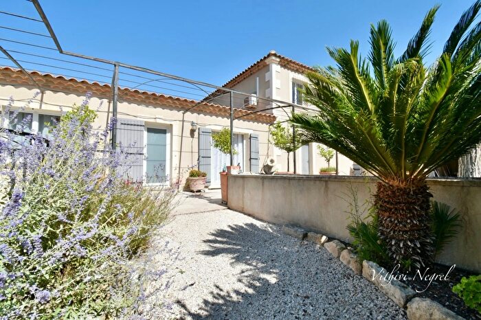 Maison à vendre - Mouriès - 5 pièces - 4 chambres