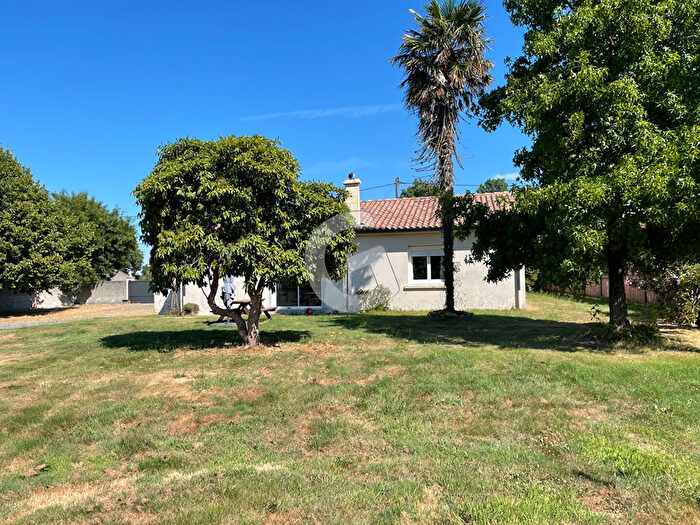 Maison à vendre - Nieul-le-Dolent - 4 pièces - 3 chambres