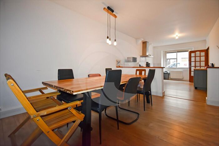 Maison à vendre - Caussade - 5 pièces - 4 chambres