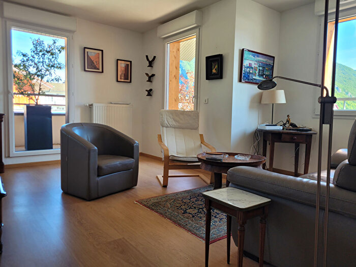 Appartement 4 pièces à Faverges, à vendre