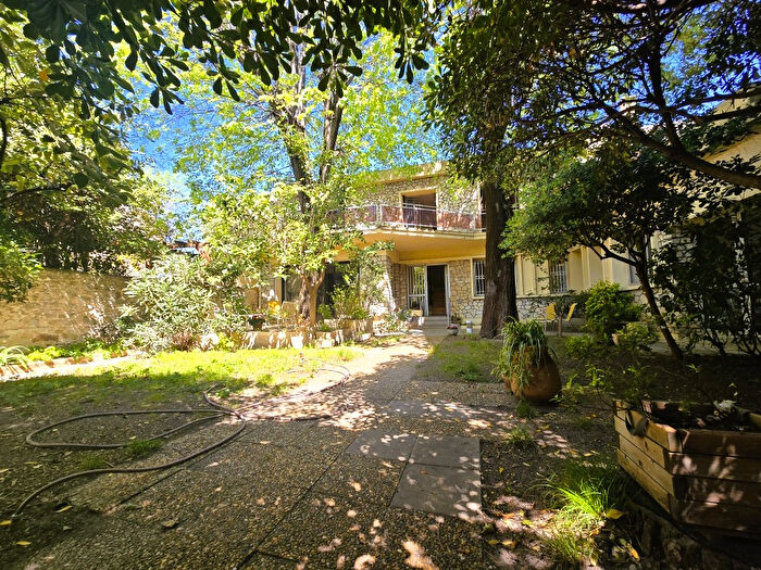 Maison à vendre - Nîmes, Feuchères - 7 pièces - 5 chambres