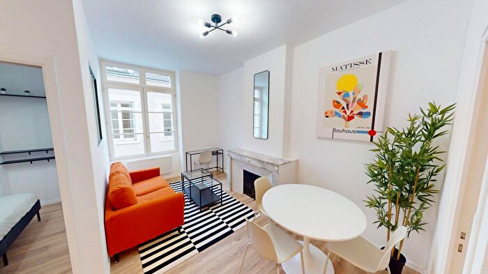 Appartement à louer - Orléans - 2 pièces - 1 chambre