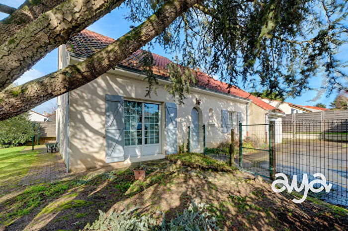 Maison à vendre - Le Loroux-Bottereau - 6 pièces - 4 chambres