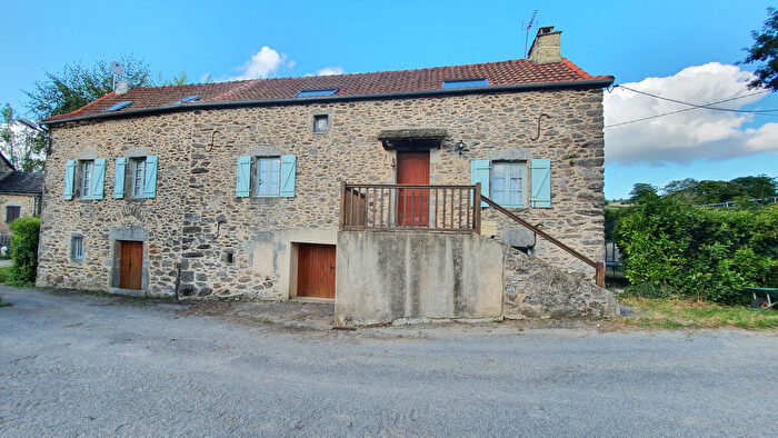 Maison à vendre - Rieupeyroux - 5 pièces - 3 chambres