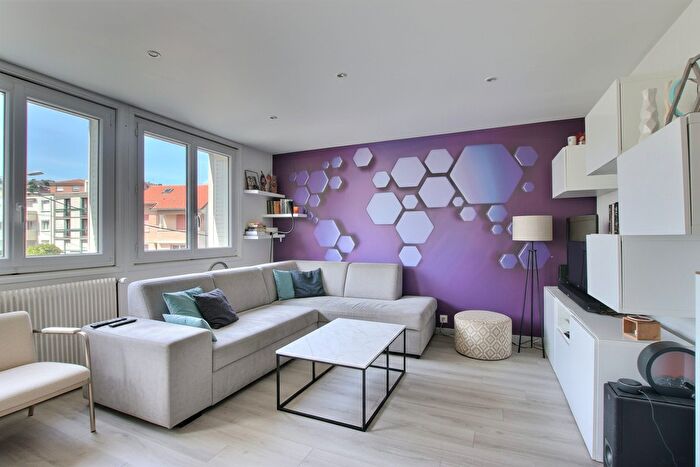 Appartement à vendre - Clermont-Ferrand - 3 pièces - 2 chambres