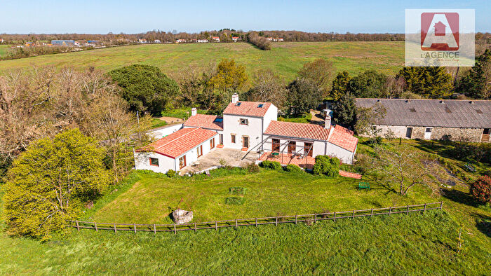 Maison à vendre - Apremont - 7 pièces - 4 chambres