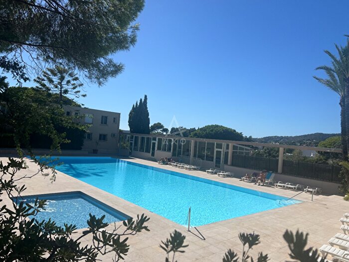 Appartement à vendre - Le Lavandou, Rousset, Four des Maures, Saint-Clair - 2 pièces - 1 chambre