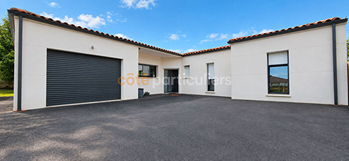 Maison 7 pièces à Challans, Saint Dominique, Route des Sables d'Olonne, à vendre