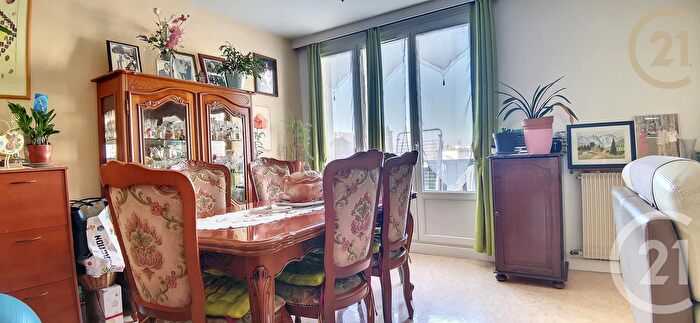 Appartement à vendre - Troyes, Vassaulles, Tauxelles - 4 pièces - 2 chambres