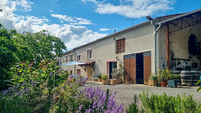 Maison à vendre - Saint-Julien-de-Briola - 12 pièces - 6 chambres