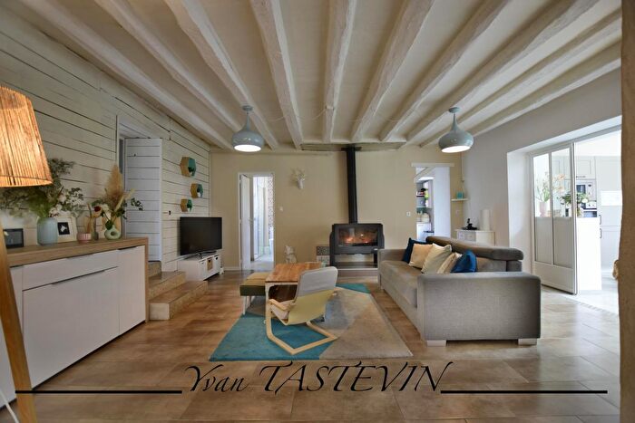 Maison à vendre - Le Breil-sur-Mérize - 6 pièces - 4 chambres