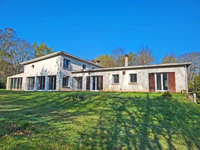 Maison à vendre - Cognac - 10 pièces - 6 chambres