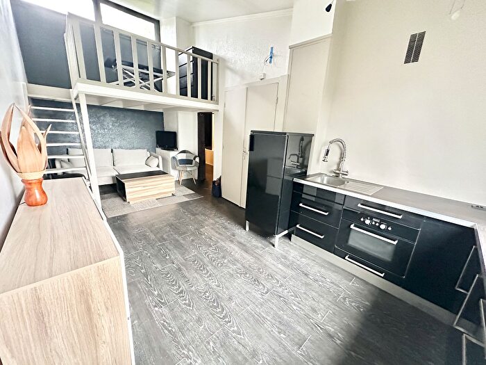 Créteil, Buttes, Halage : Appartement 1 pièce à vendre
