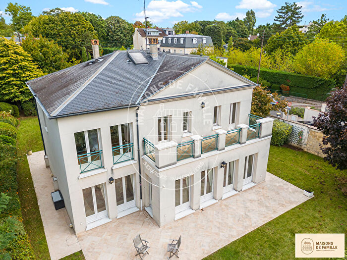 Croissy-sur-Seine : Maison 8 pièces à vendre