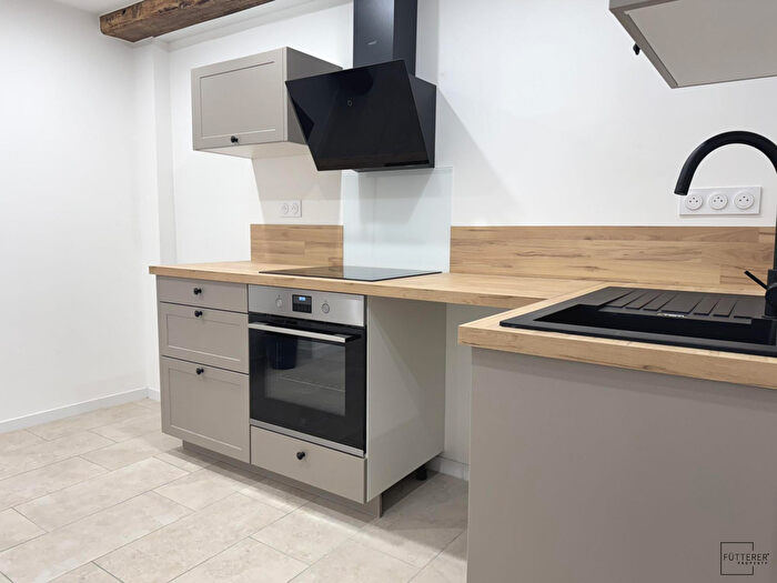 Maison à louer - Vinassan - 4 pièces - 3 chambres