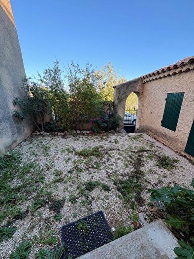 Appartement à louer - Ventabren - 2 pièces - 1 chambre