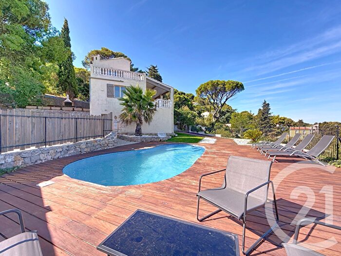 Maison à vendre - Sète, Saint-Clair - 5 pièces - 4 chambres