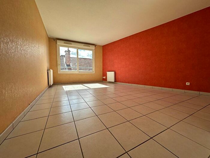 Appartement à louer - Belleroche, Villefranche-sur-Saône - 3 pièces - 2 chambres