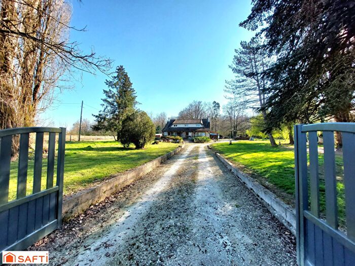 Maison à vendre - Avreuil - 6 pièces - 5 chambres