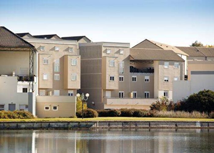 Appartement à louer - Val dAuron, Bourges - 4 pièces - 3 chambres