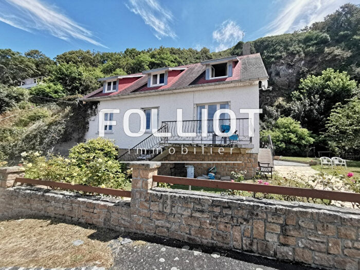 Maison à vendre - Jullouville - 7 pièces - 5 chambres