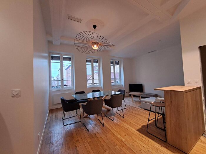 Appartement à louer - Croix Rousse Centre, Lyon ème arrondissement - 3 pièces - 2 chambres