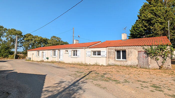 Maison 6 pièces à vendre à Saint-Hilaire-de-Chaléons
