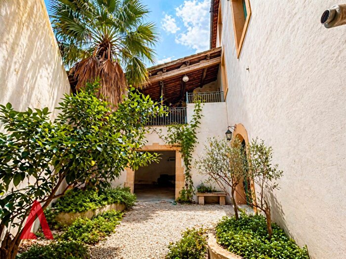 Maison à vendre - Saint-Thibéry - 9 pièces - 6 chambres
