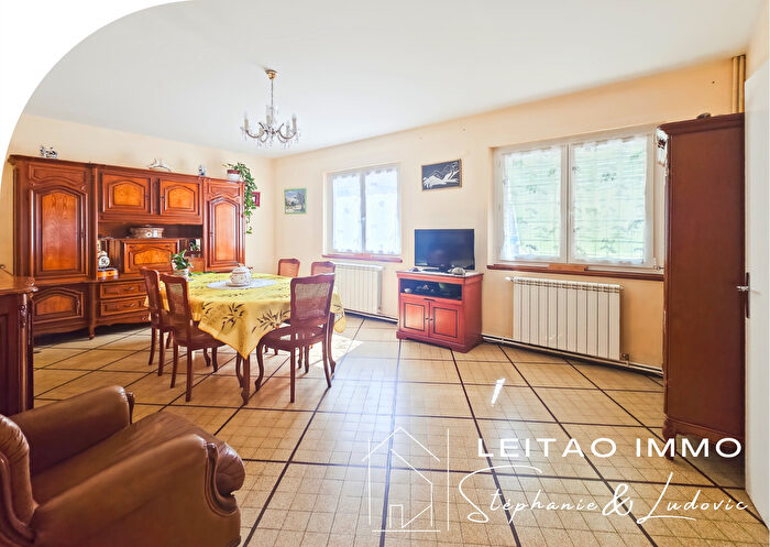 Maisons à vendre et appartements à louer - 3